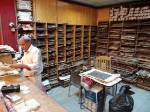 Real Papyrus Paintings or Fake? We find out! | Exploramum